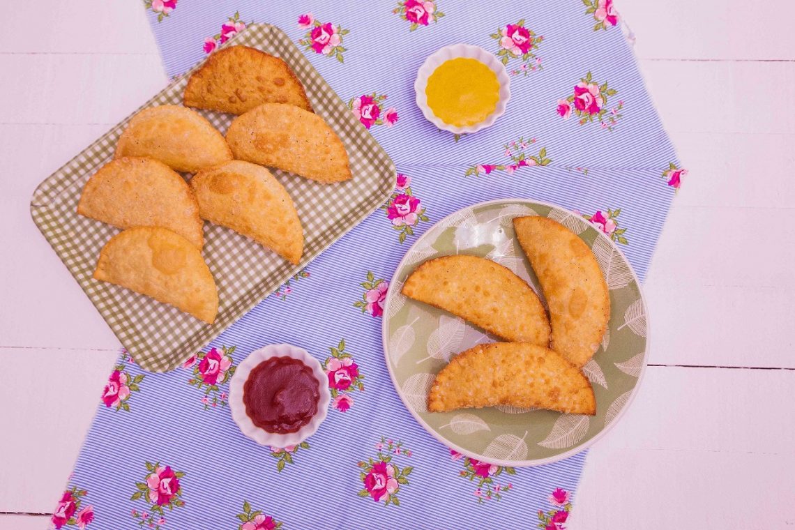 Aprenda como fazer o pastel perfeito - Mamãe & Cia